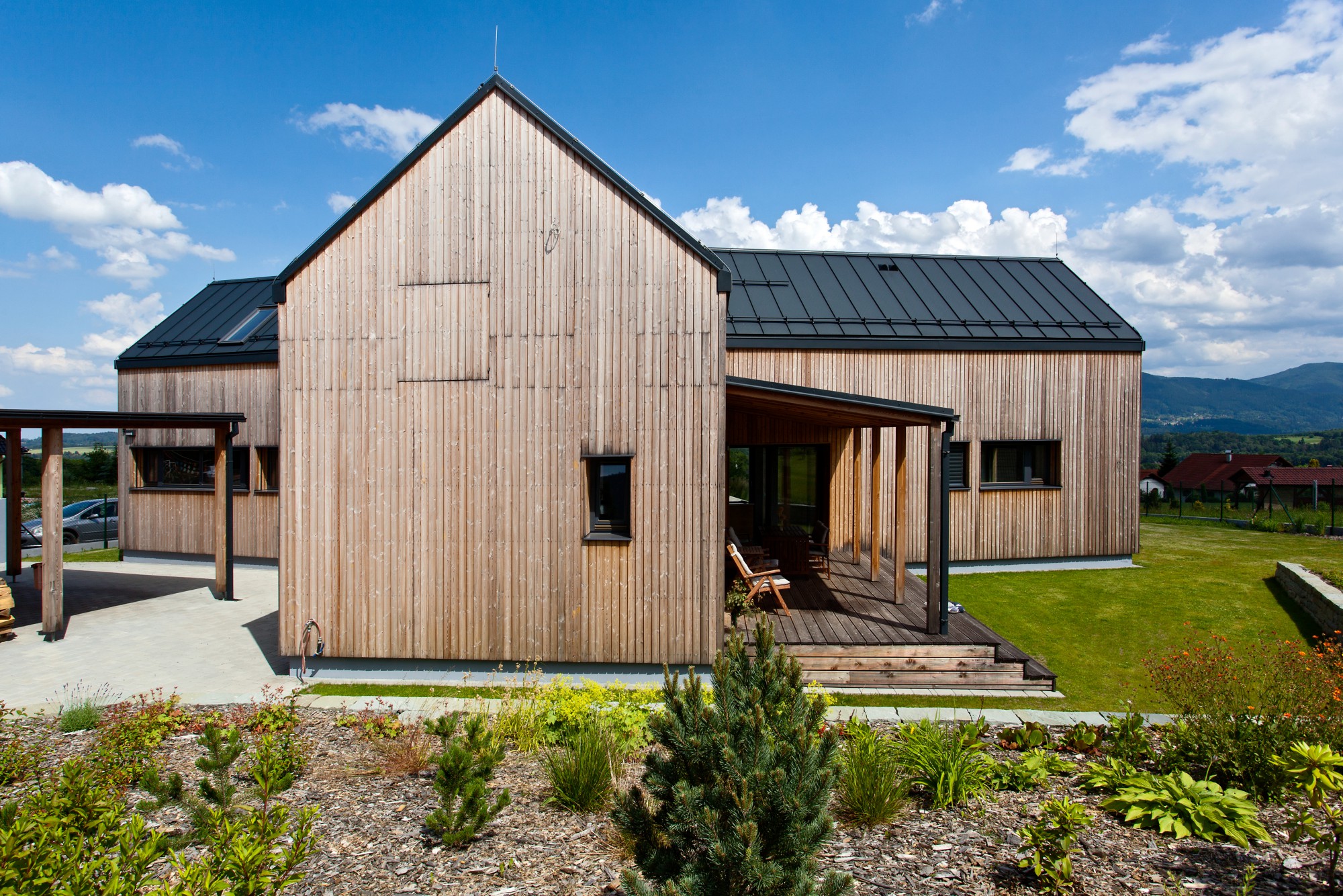 Mercedes | VESPER HOMES